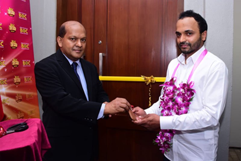Bank of Ceylon's 'Pita Pita Rata Thegi' culminates with handover of a ...